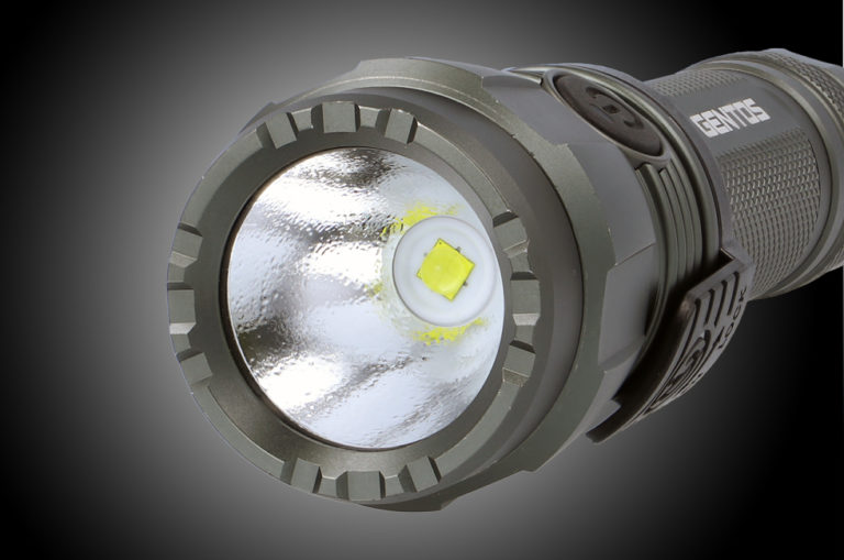 Gentos UltiREX Series UT-1900R High-Brightness Flashlight (1900 lumens ...